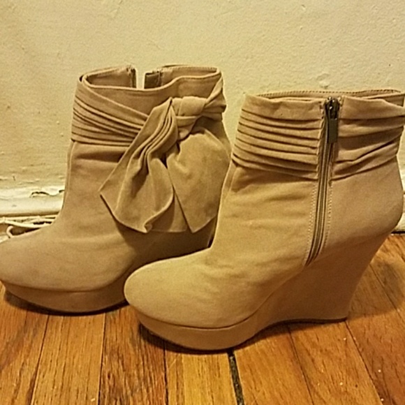Rouge Helium | Shoes | Booties | Poshmark